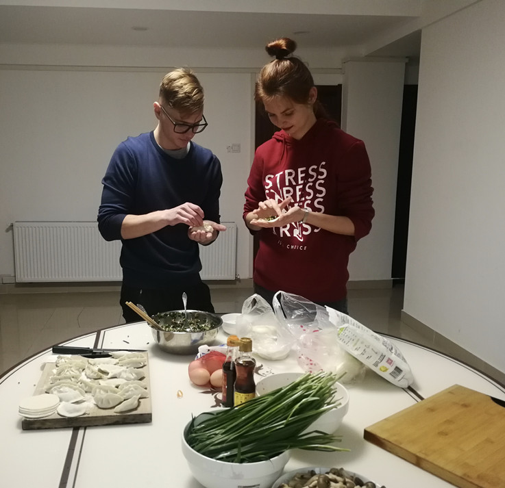 International Office Organizes International Students to Make Dumplings ...
